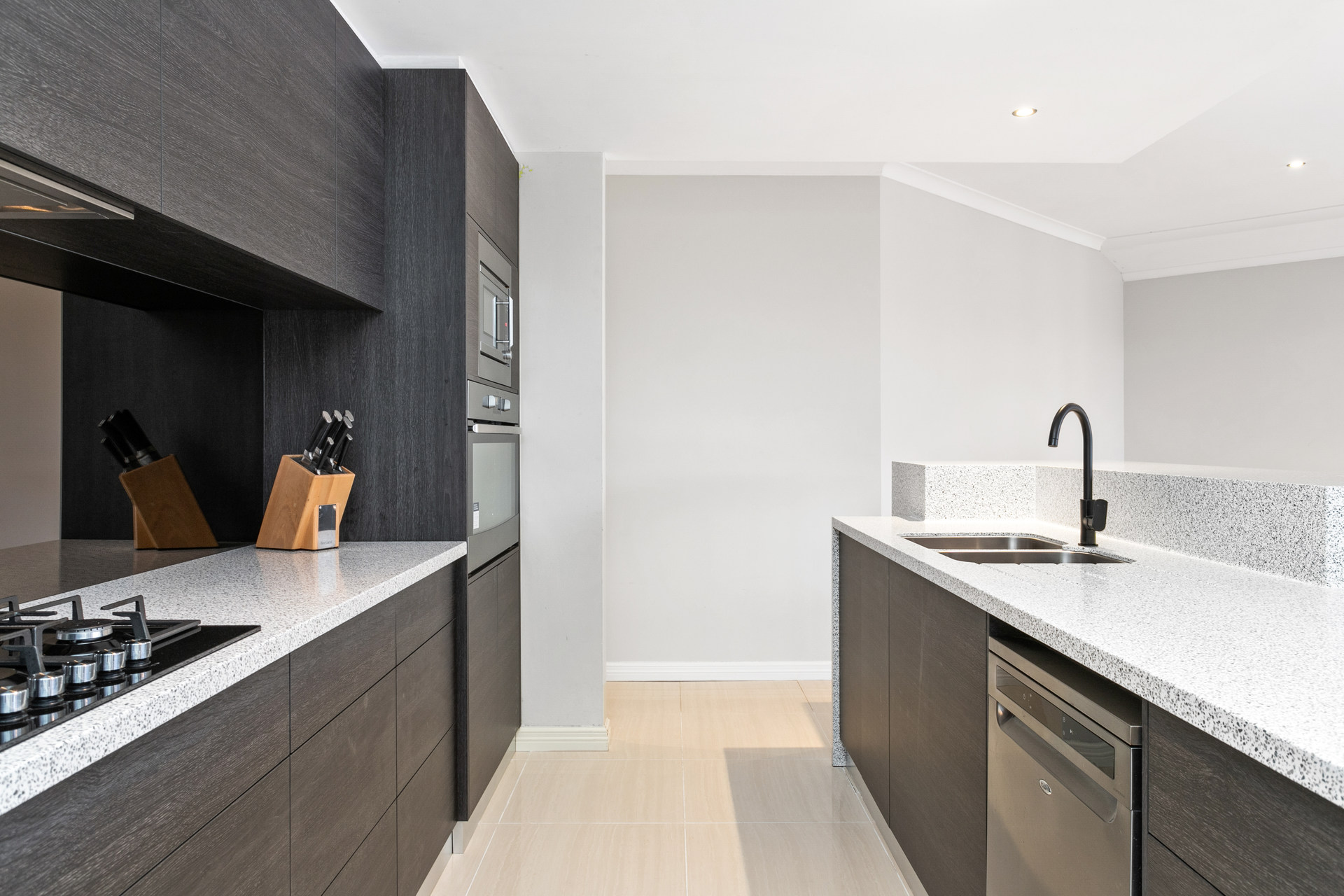 Corian & Staron Benchtops – Kingston Kitchens