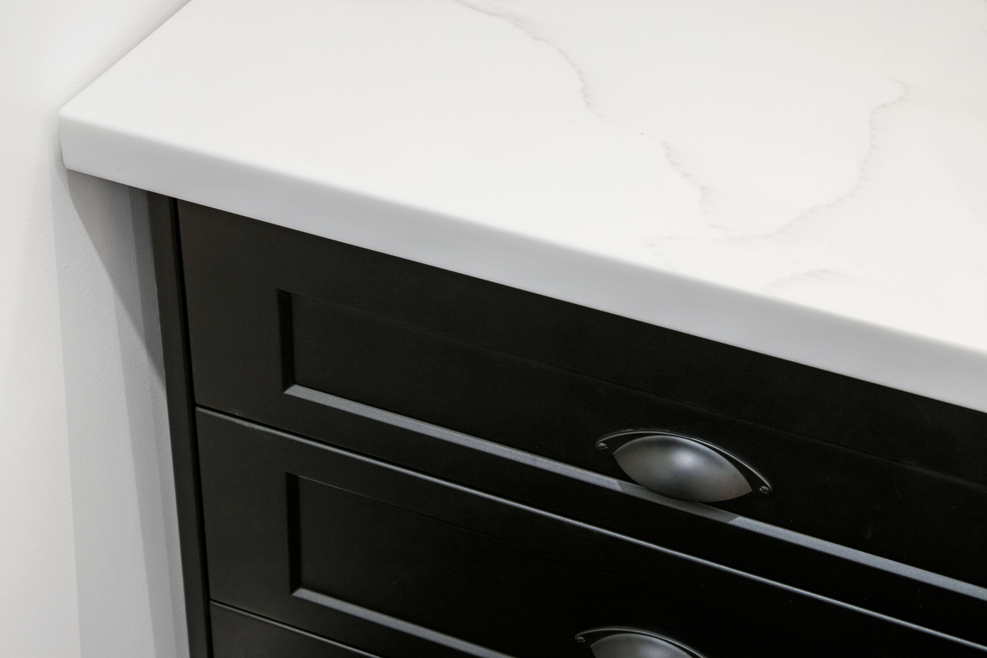 Corian & Staron Benchtops – Kingston Kitchens